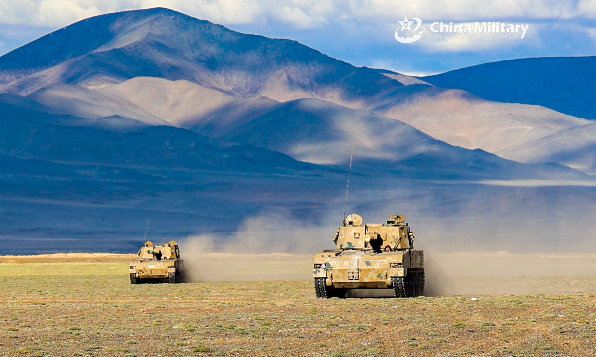 Armored vehicles maneuver in speed - Global Times