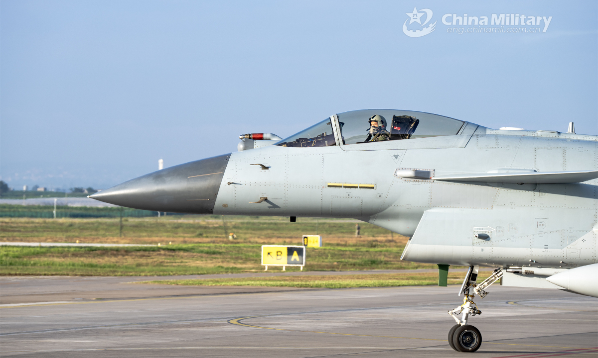 J-10 fighter jet takes off for flight training - Global Times