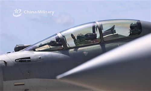 Fighter jets in long-endurance flight training - Global Times