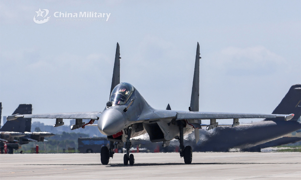 Fighter jets in long-endurance flight training - Global Times