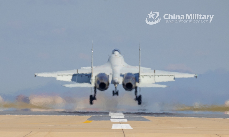 Fighter jets take off for training - Global Times