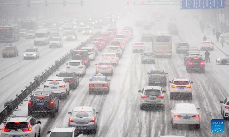 Northern China hit by heavy snow, with many flights cancelled or ...