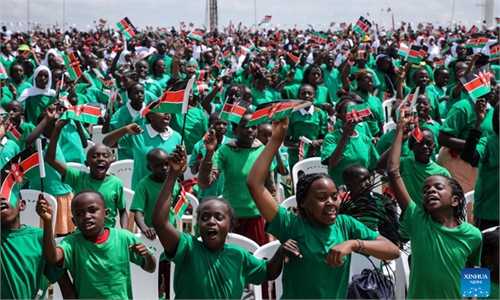 Celebrations held to mark 60th anniversary of Kenya's independence ...