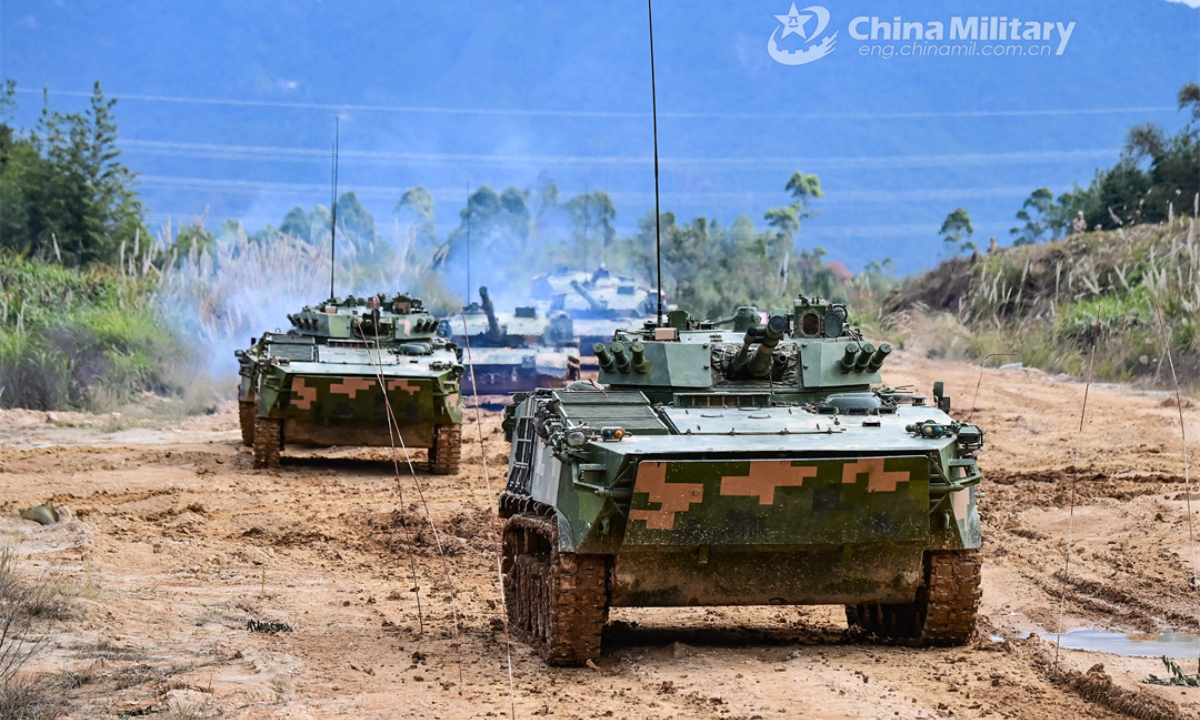 Armored vehicles maneuver to designated areas - Global Times