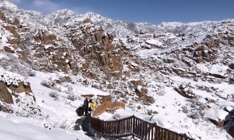 Shuanghe in Xinjiang sees tourism boom for snow and hot springs during ...