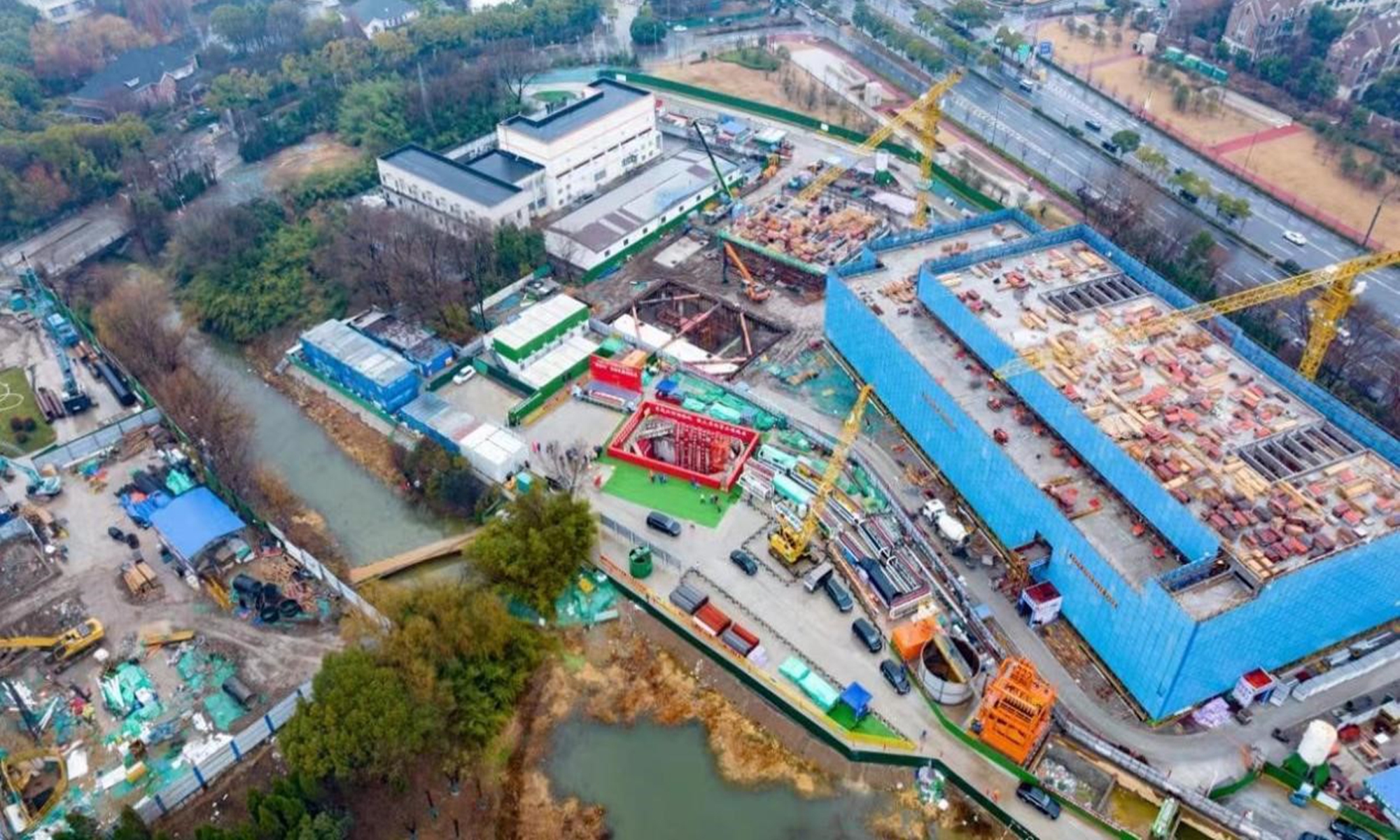 Core section of overland 220 kV cable line with longest-distance ...