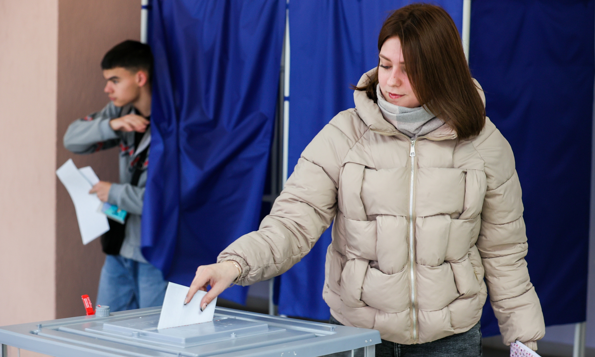 Russia holds presidential election amid rising tension with the West ...