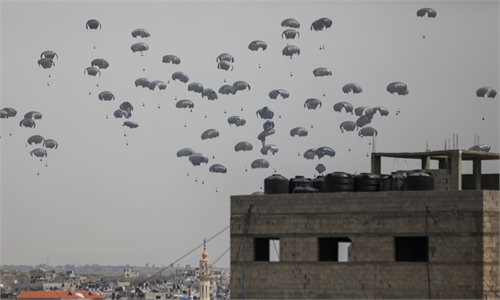 Airdropping aid - Global Times