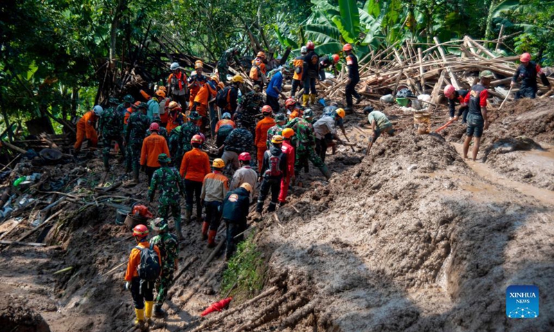 Search operation resumes as 10 missing in landslide in Indonesia's West ...