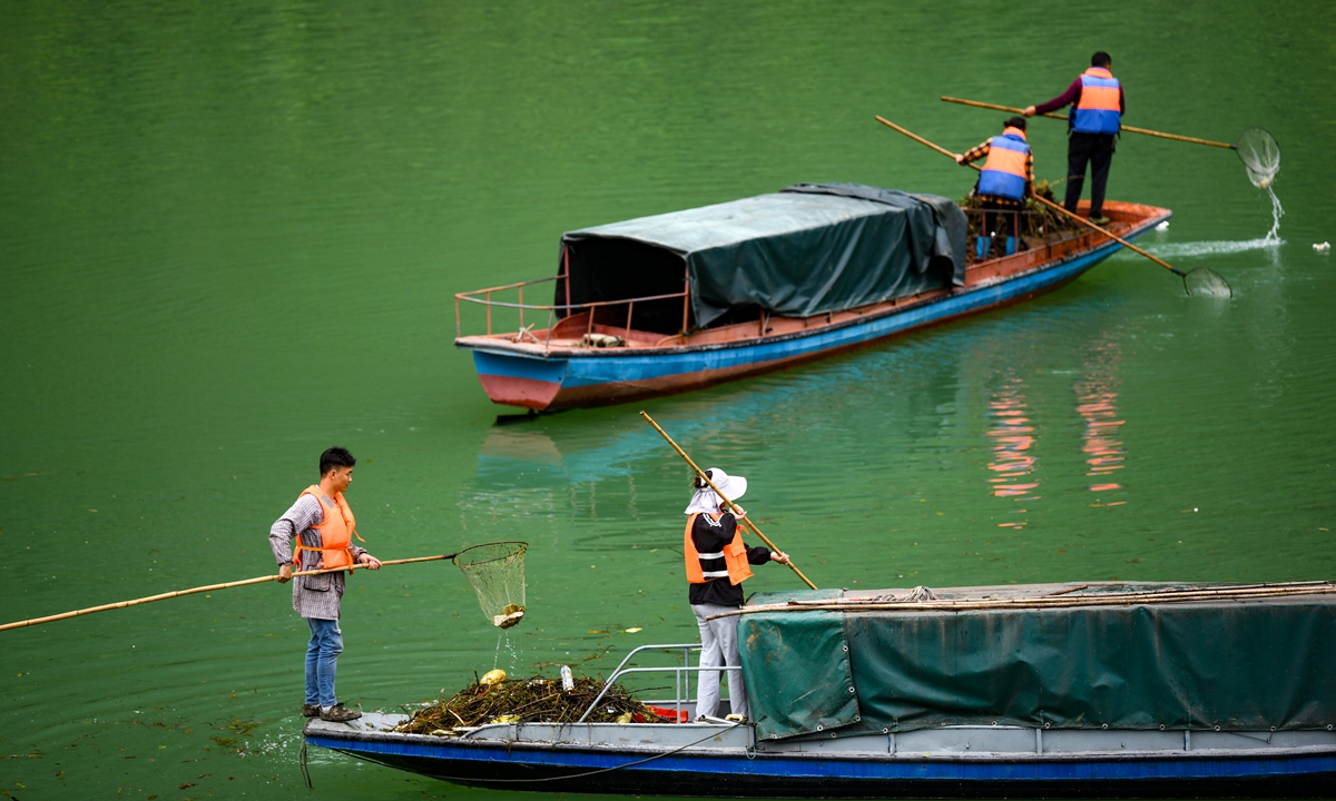Cleaning patrol - Global Times