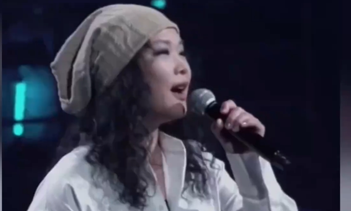 Chinese audience accuses Singaporean singer Mavis Hee of ‘slacking off ...