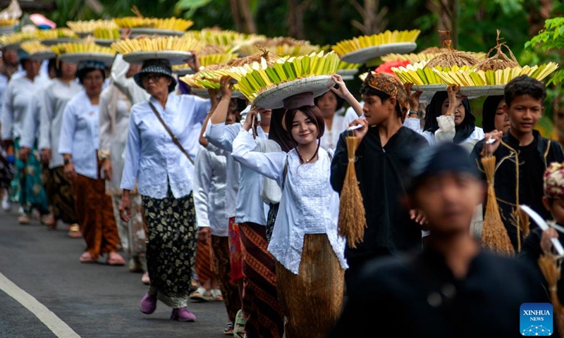 Indonesian people participate in Seren Taun festival - Global Times