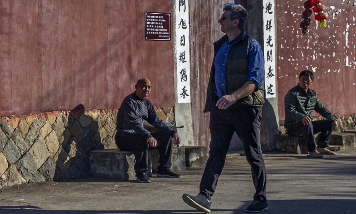 Harvard professor unveils stories of ordinary people in China's rural ...