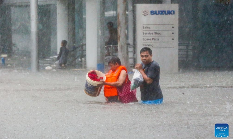 Typhoon buffets Philippines, killing at least 8 - Global Times