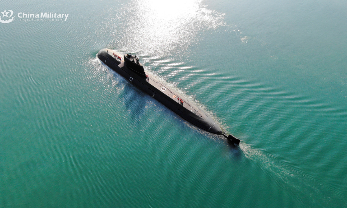 Submarine steams in the sea - Global Times