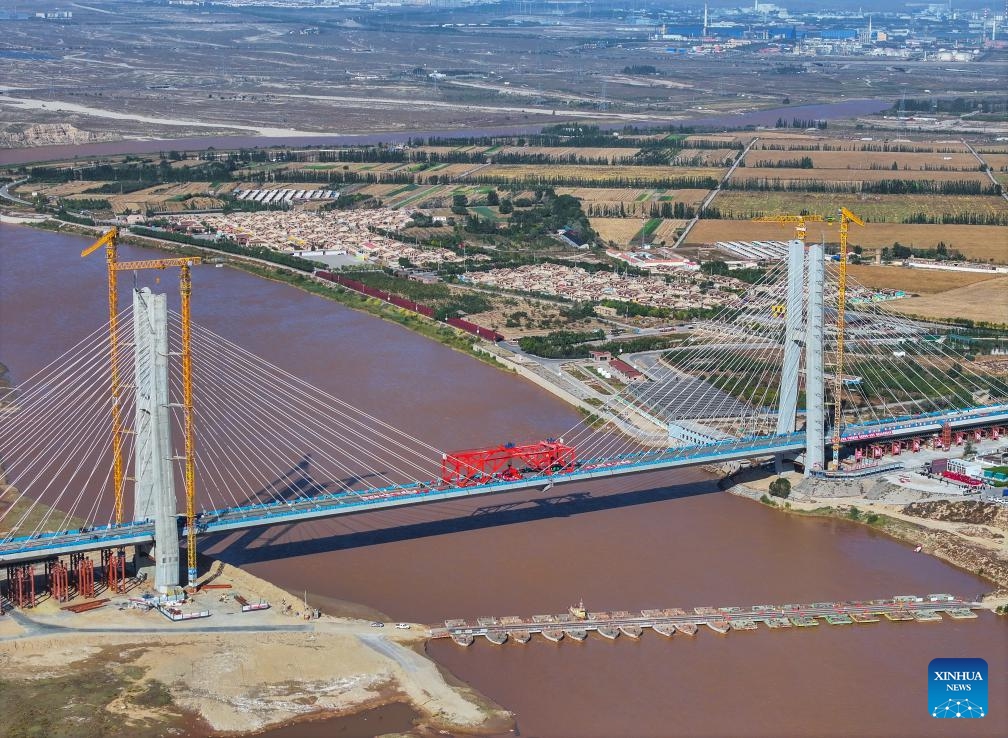 Wuhai Yellow River grand bridge in N China joined together - Global Times