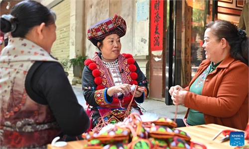 Inheritor of Tianlin Yao ethnic embroidery skill - Global Times