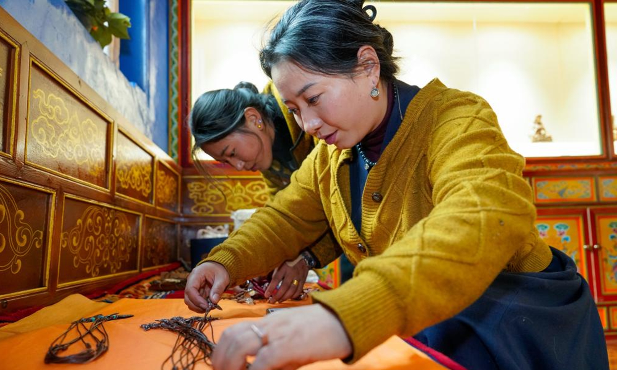 Tibetan handicrafts gain popularity - Global Times