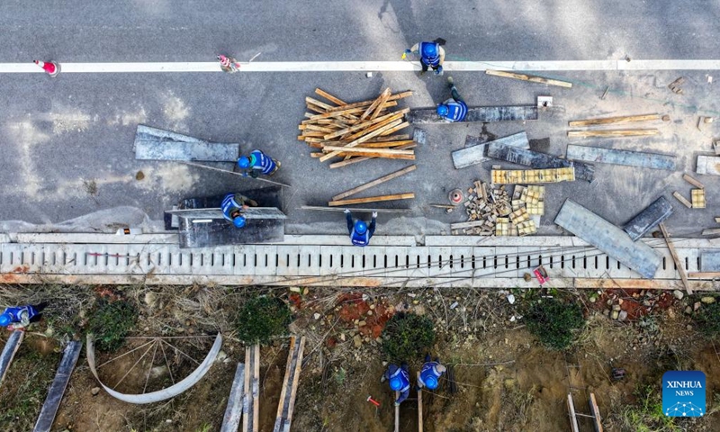 Transportation infrastructure projects under construction in China's ...