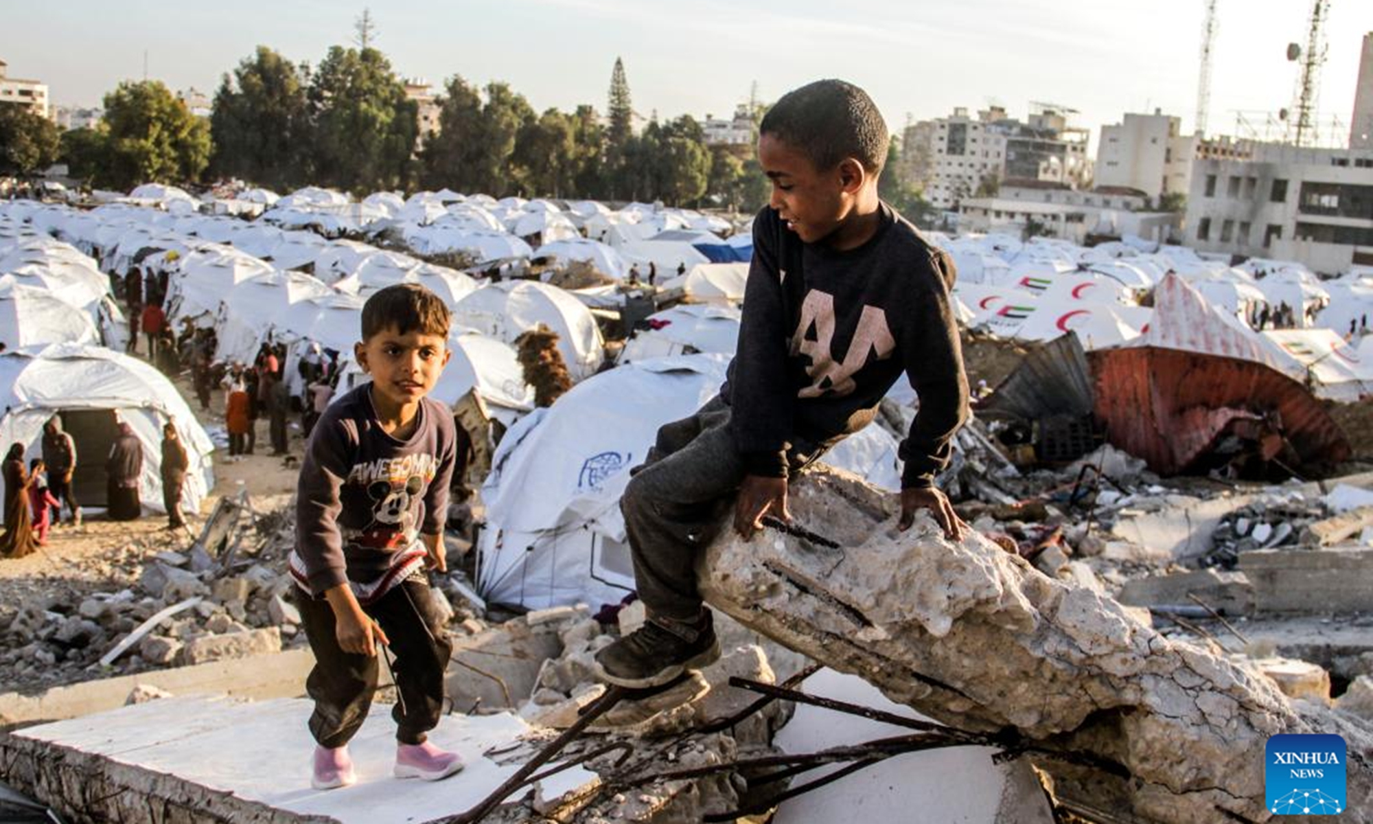 Displaced Palestinian children seen in shelter in Gaza City - Global Times