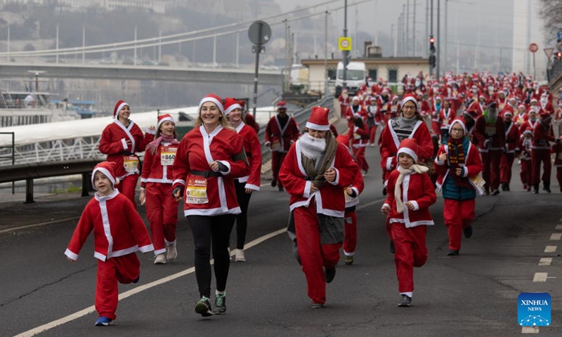 People participate in annual Santa Run in Budapest, Hungary - Global Times