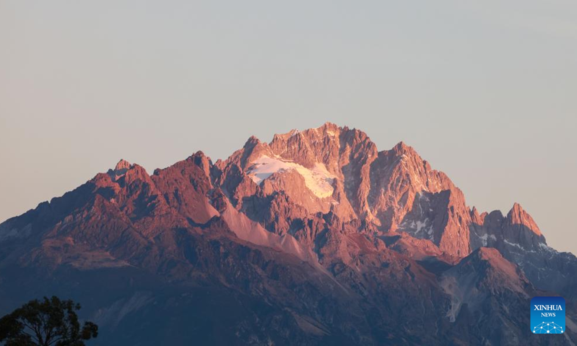 Scenery of Yulong Snow Mountain in Lijiang City, China's Yunnan ...
