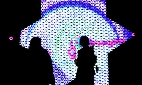 Interactive light installations attract visitors in London - Global Times