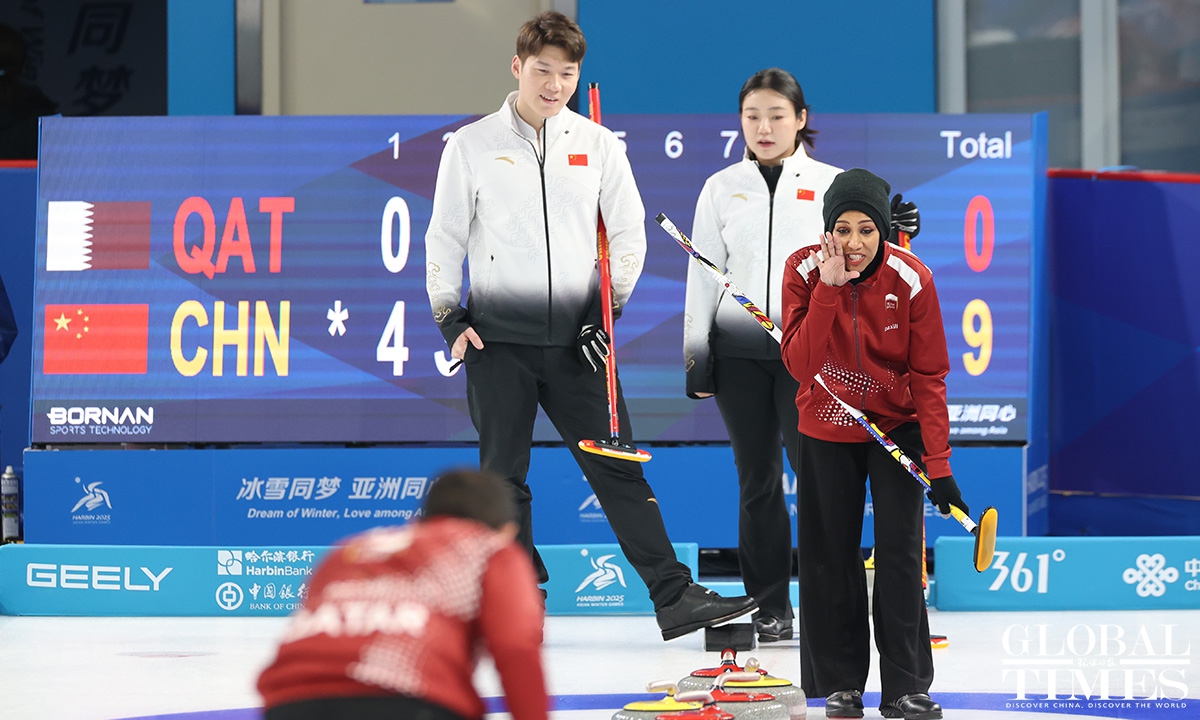 China's curling team advances to mixed doubles semis with 10-1 victory ...