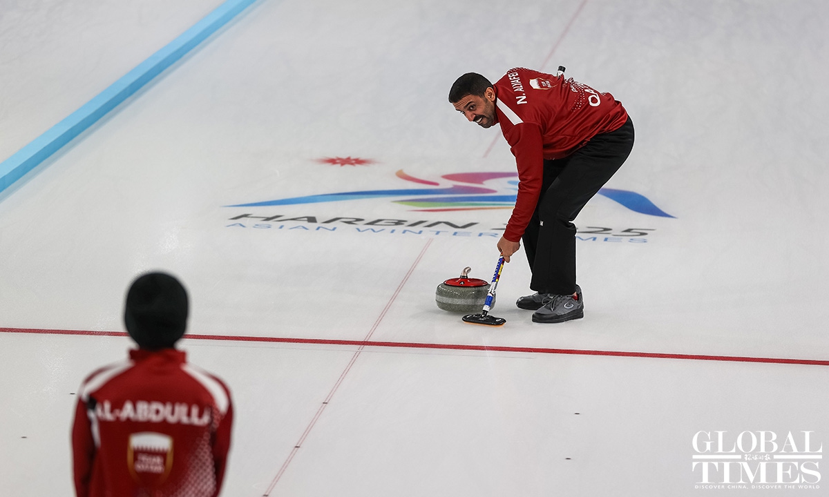China's curling team advances to mixed doubles semis with 10-1 victory ...