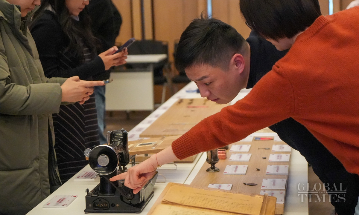 Newly collected revolutionary relics showcased at Memorial of 1st CPC ...