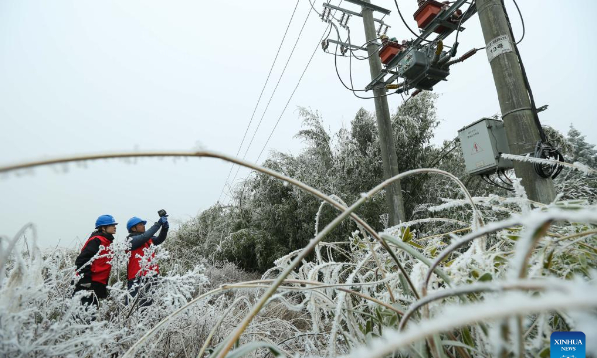 Innovative technology in Henan ensures ice melting on power lines ...
