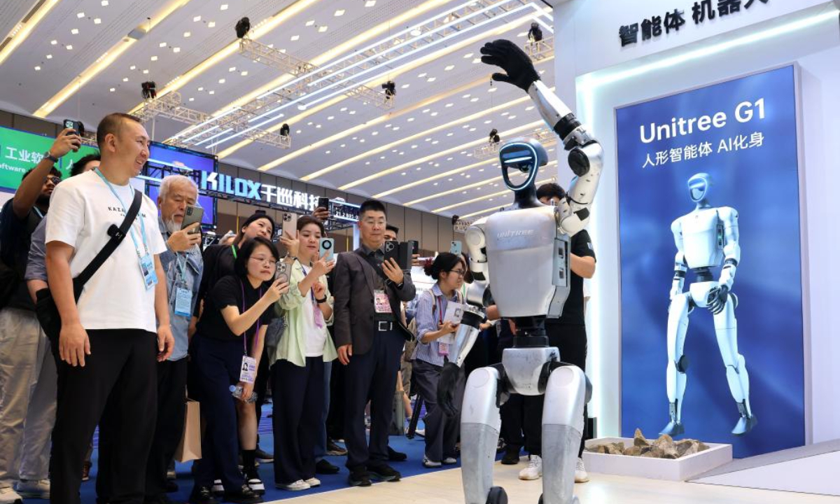 Canton Fair debuts service robot zone as high-tech 'ultra-new three ...
