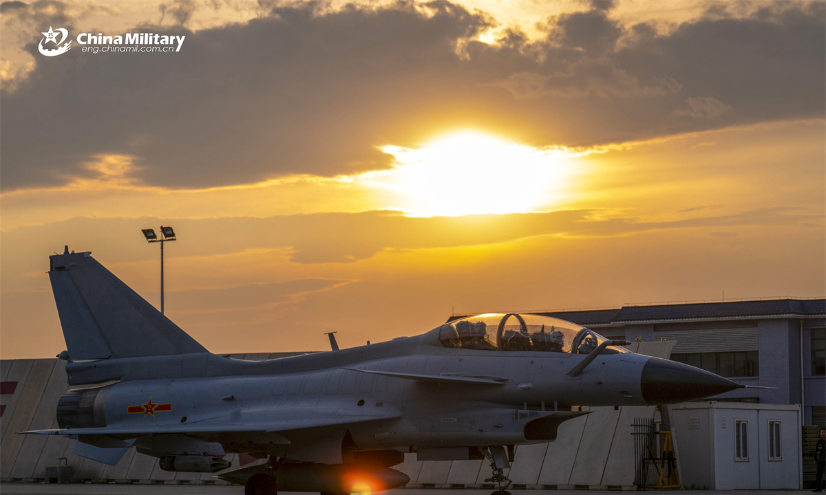 J-10 fighter jets in day-and-night training - Global Times