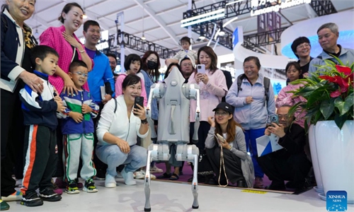 High-tech exhibits displayed at 9th China-South Asia Expo in Kunming ...