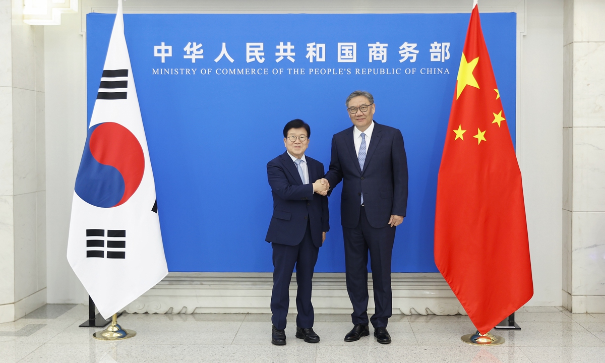 China Commerce Minister meets special envoy of ROK president, calls for deeper cooperation ...