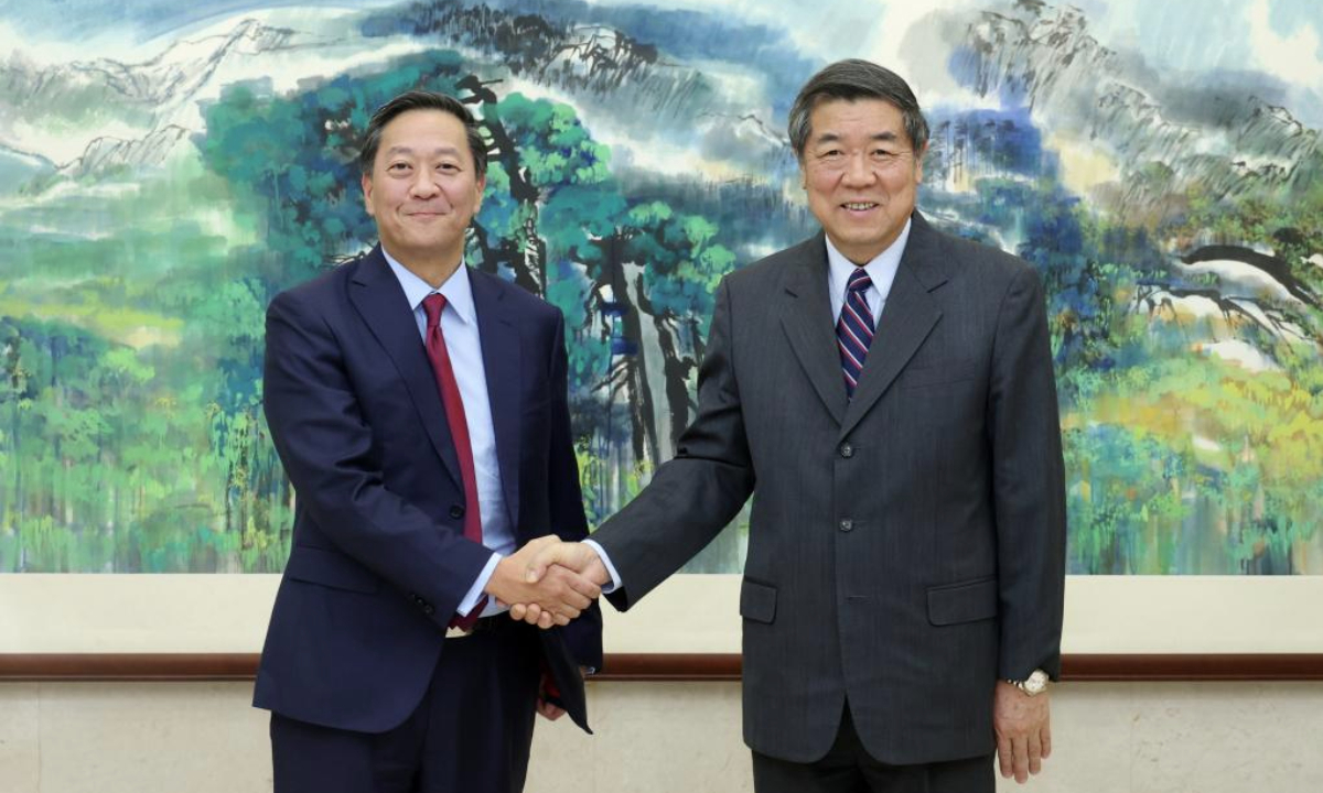 Senior Chinese official meets KKR co-CEO - Global Times