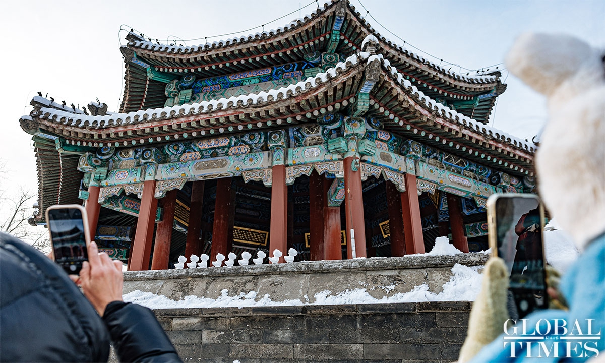 Beijing's first snow of 2026 turns Summer Palace into winter wonderland ...