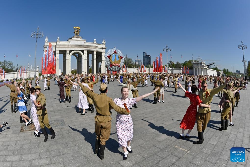Students take part in "Victory Waltz" as part of Victory Day ...